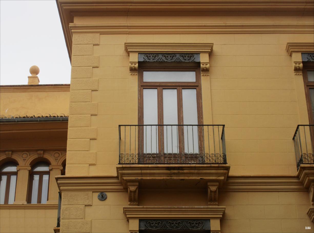 Balcones a la calle Landerer